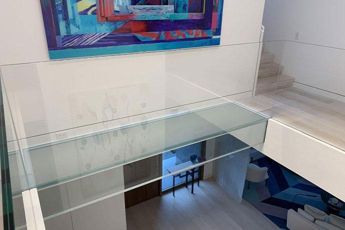 Structural Glass Beams ⋆ Bravura
